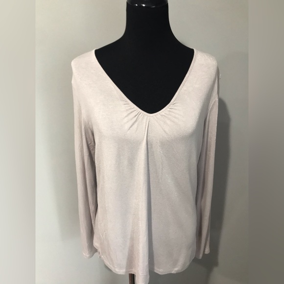 Apt. 9 | Tops | Light Shimmer Silver Top | Poshmark